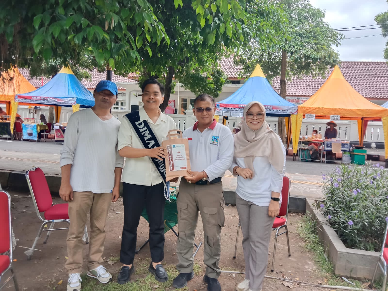 Anak - Anak Muda Bisa Berperan Membantu, Mempromosikan UMKM dan Ekonomi ...